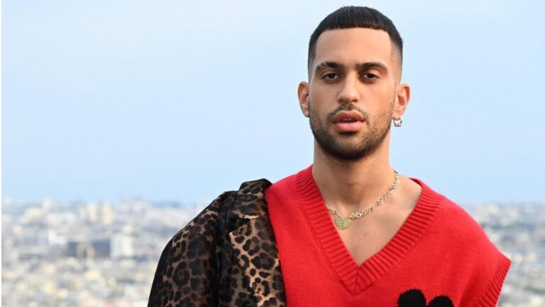 Mahmood, la foto nudo fa impazzire i social, ma la musica? - imusicfun