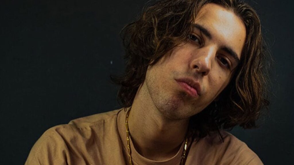 Chi è GrenBaud? La biografia del cantante